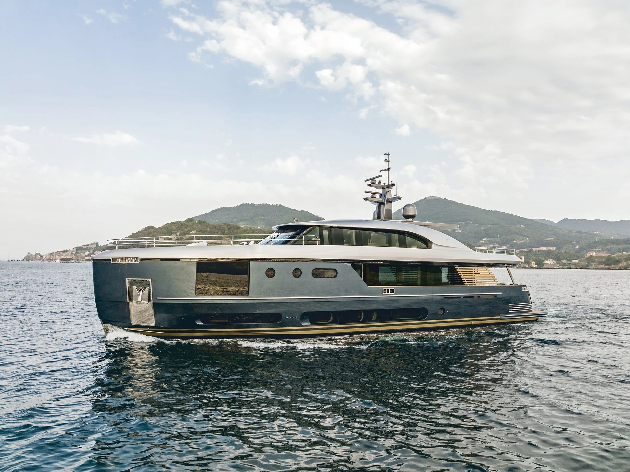 Azimut Magellano I Nice Yacht Charter – Gatsby & Sons